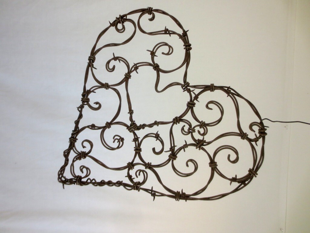 Hermoso corazón de alambre de púas espirilliano de 12 de - Etsy México