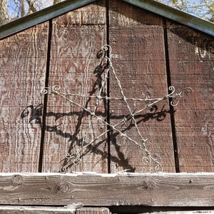 Small and Simple Barbed Wire Star Garden Decoration, Free Shipping in ...