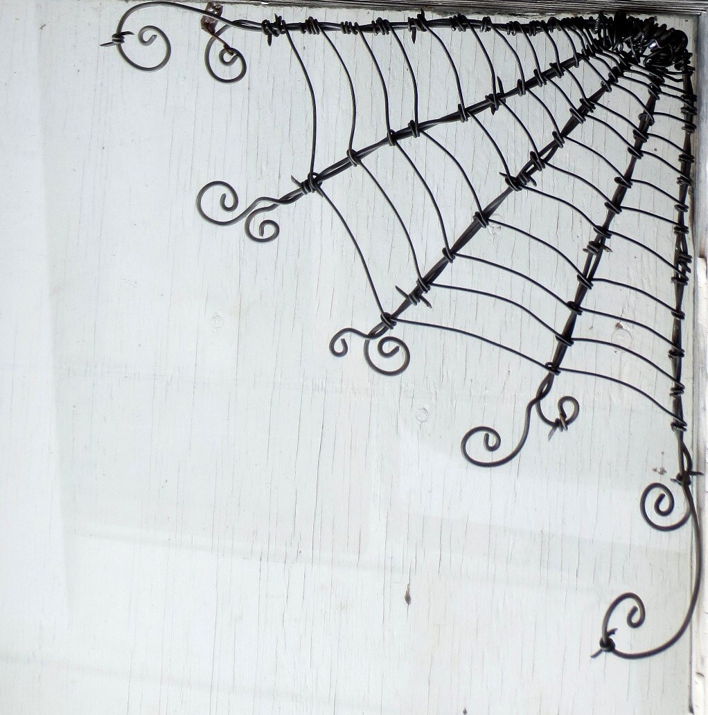 Twisted 12 Barbed Wire Corner Spider Web for Halloween - Etsy