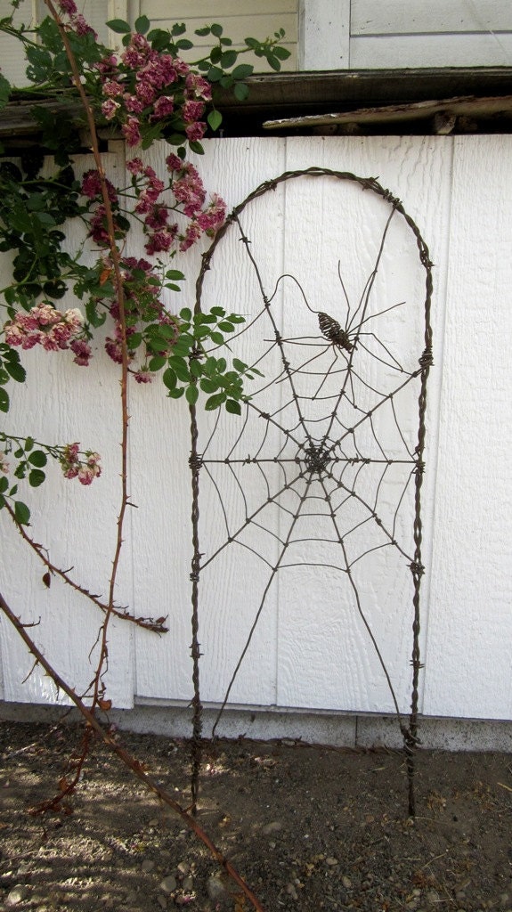 Spinning Spider in A Web Barbed Wire Garden Trellis - Etsy UK