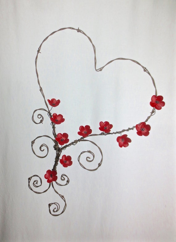 Corazón de alambre de púas con flores rojas para siempre que | Etsy México