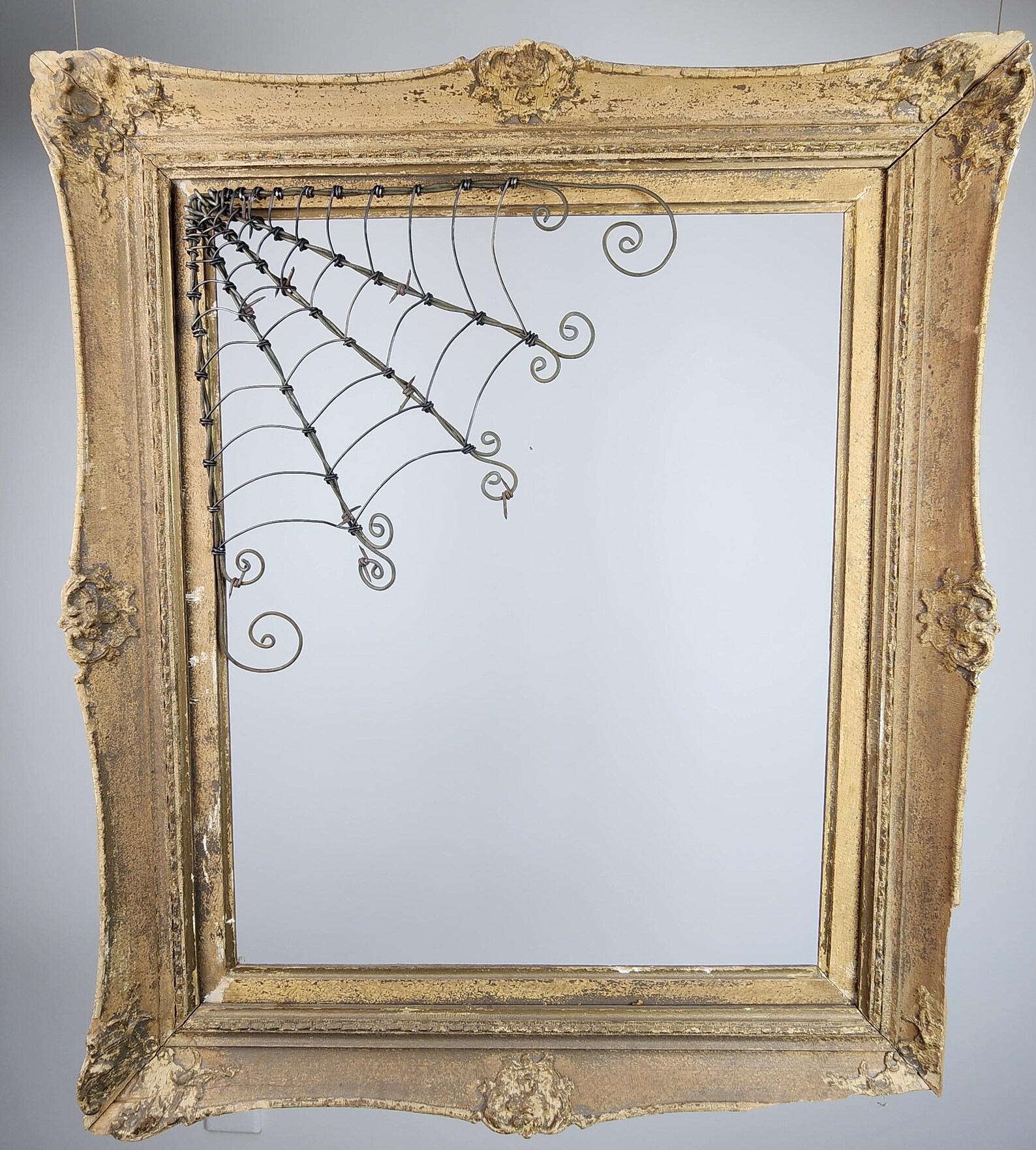 Wicked Wee Barbed Wire 12 Corner Spider Web Twisted for Halloween, Free ...