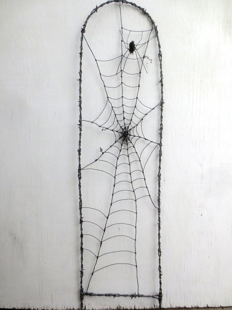 48 Tall Spider in A Tattered Web Barbed Wire Garden - Etsy