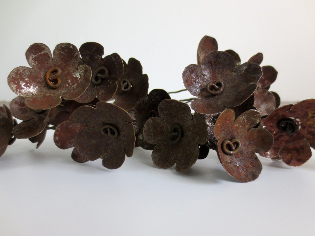 Rustic Bouquet of Rusty Metal Flowers for Your Wedding Centerpiece ...