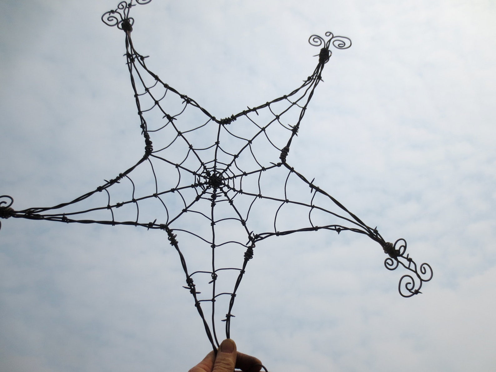 Barbed Wire Star Spider Web Garden Decoration or Trellis | Etsy