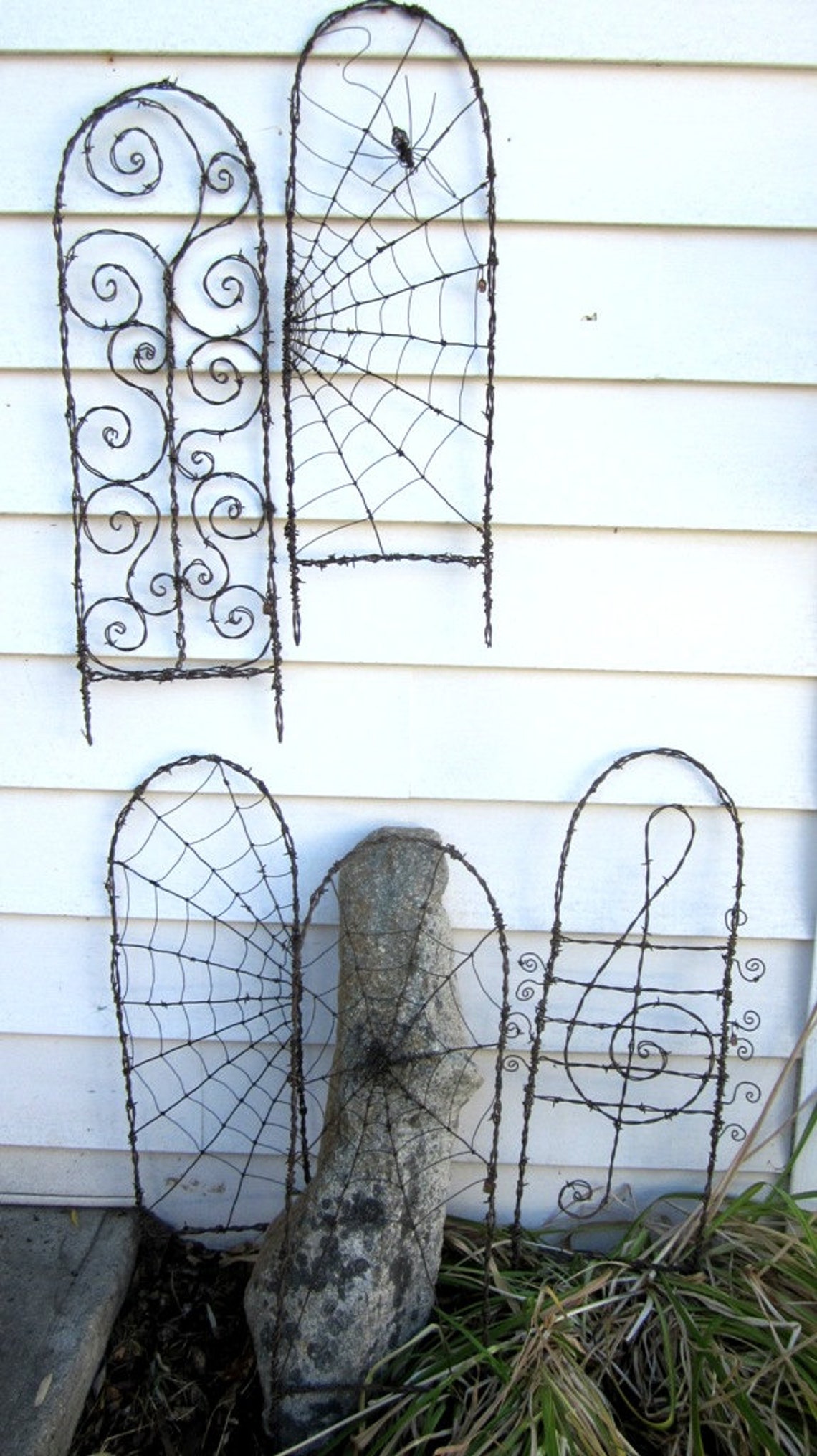 Lovely Lyrical Treble Clef Barbed Wire Garden Trellis Made to | Etsy