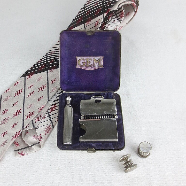 Vintage 1940's-1950's GEM Travel Razor Set in Silver - Etsy