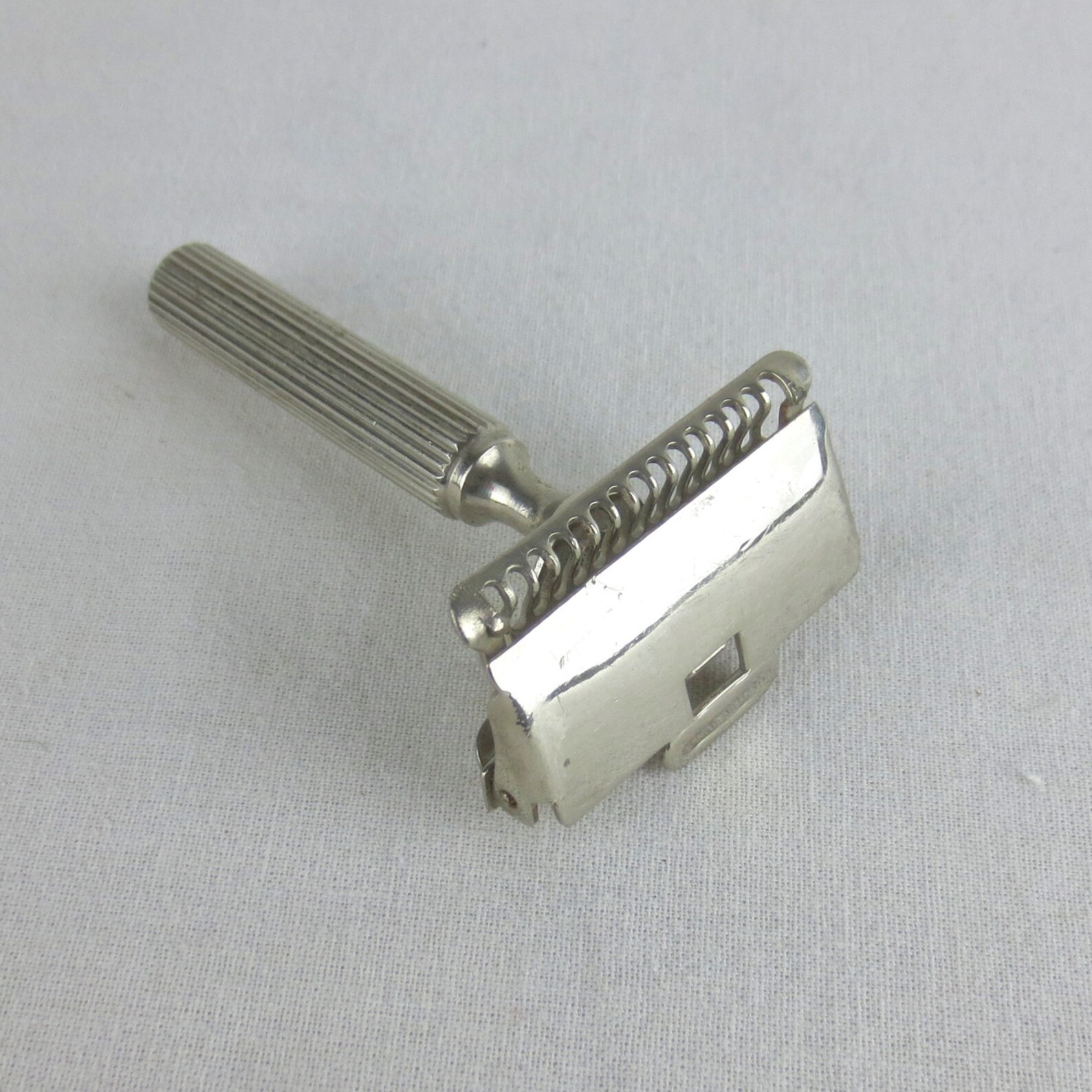 Vintage 1940's-1950's GEM Travel Razor Set in Silver | Etsy