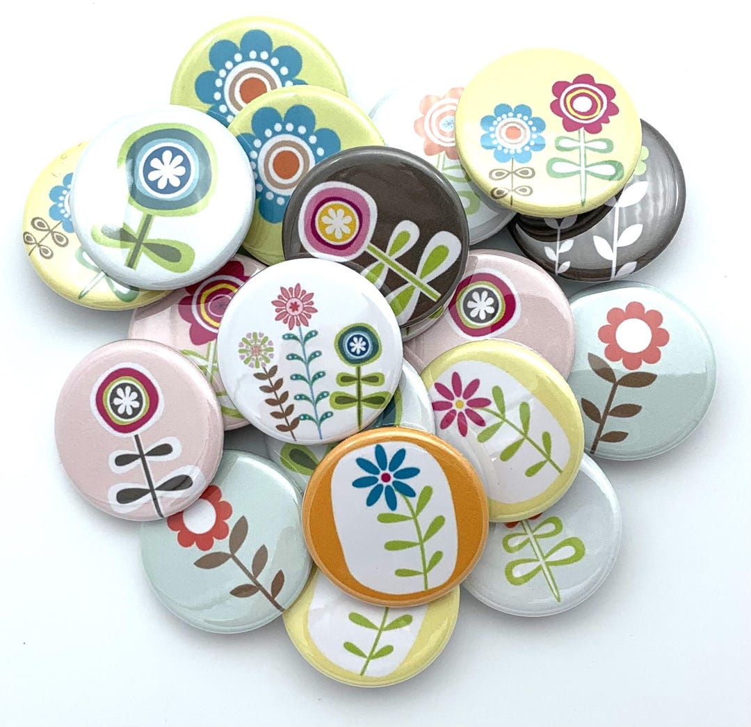 TWENTY Cute Flower Buttons / Various Sizes and Backs / Party Favors and ...