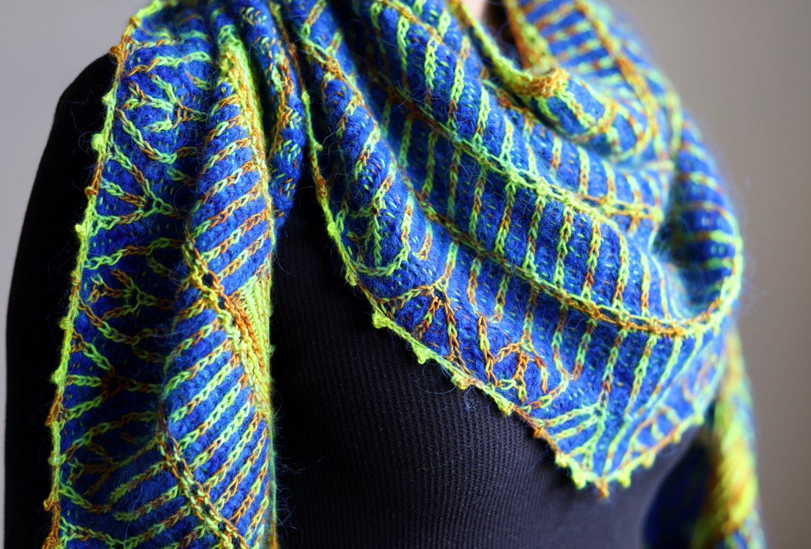 Sol Queen Shawl KNITTING PATTERN PDF Instant Download - Etsy