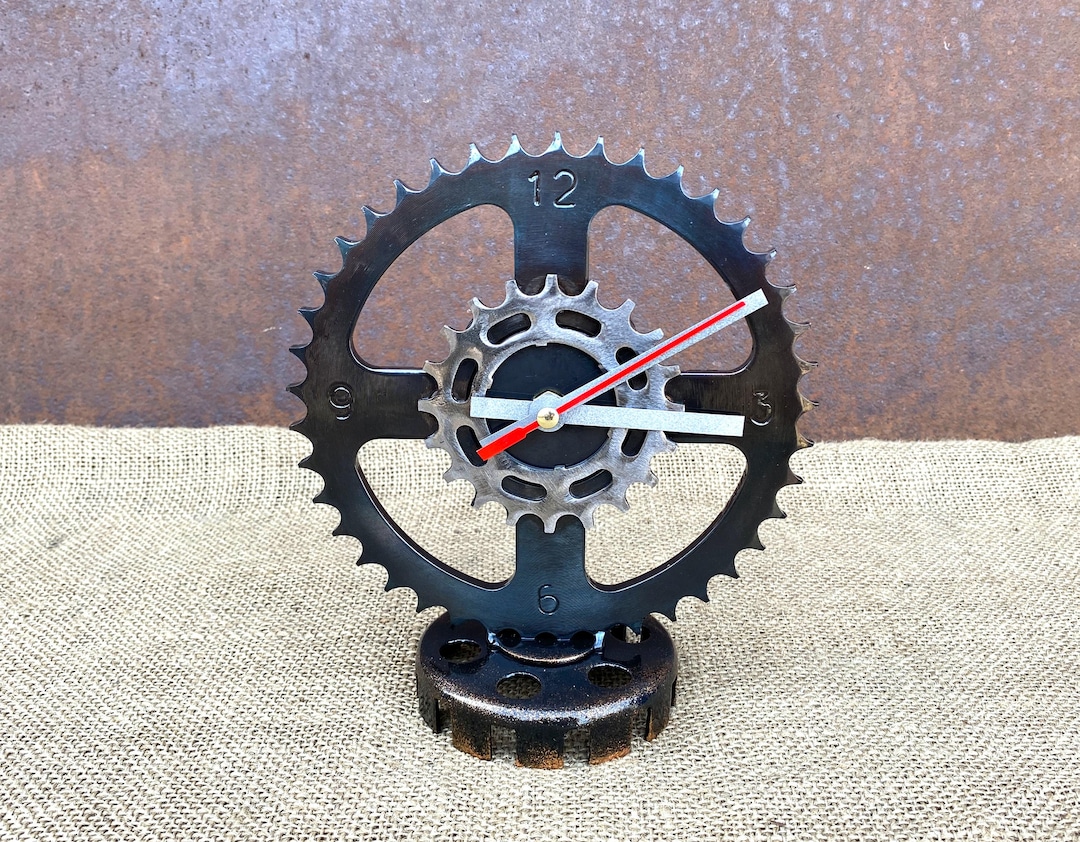 Handmade Steampunk Gear Clock – Welded Metal Art, Industrial Desk Clock ...