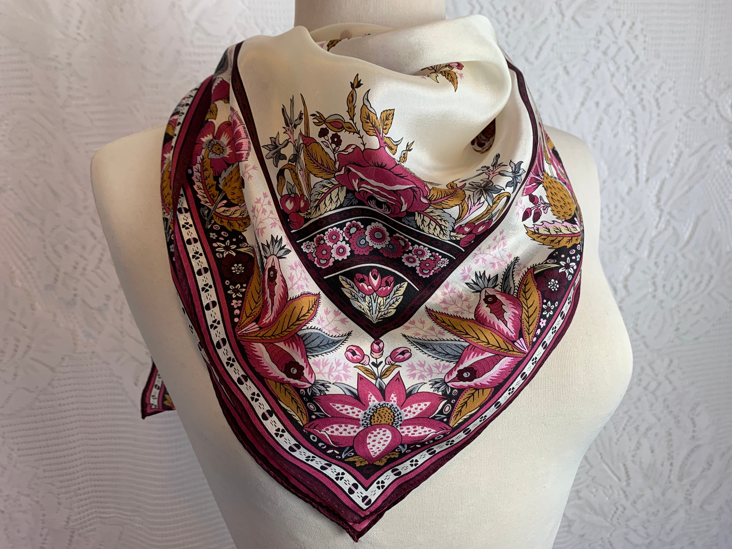 Oscar Gold Scarf - Etsy