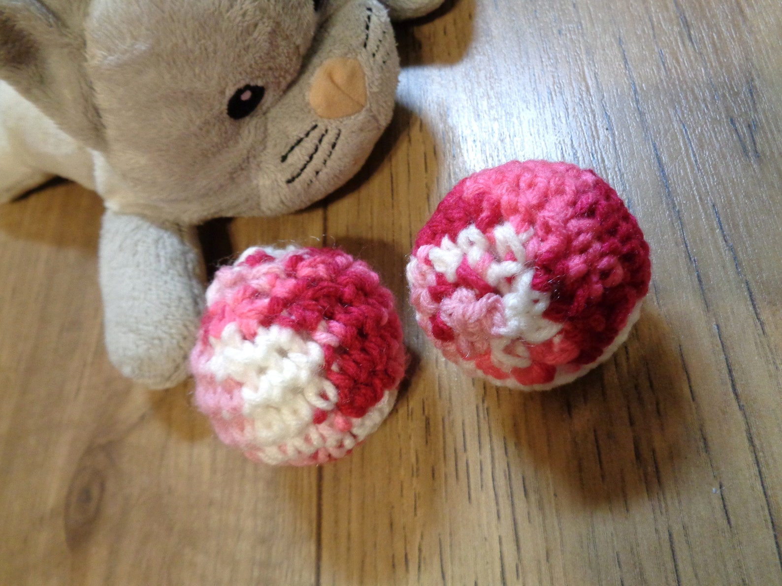 Crocheted Cat Toy Jingle Bell Balls: Pink & White Valentine's Gift - Etsy