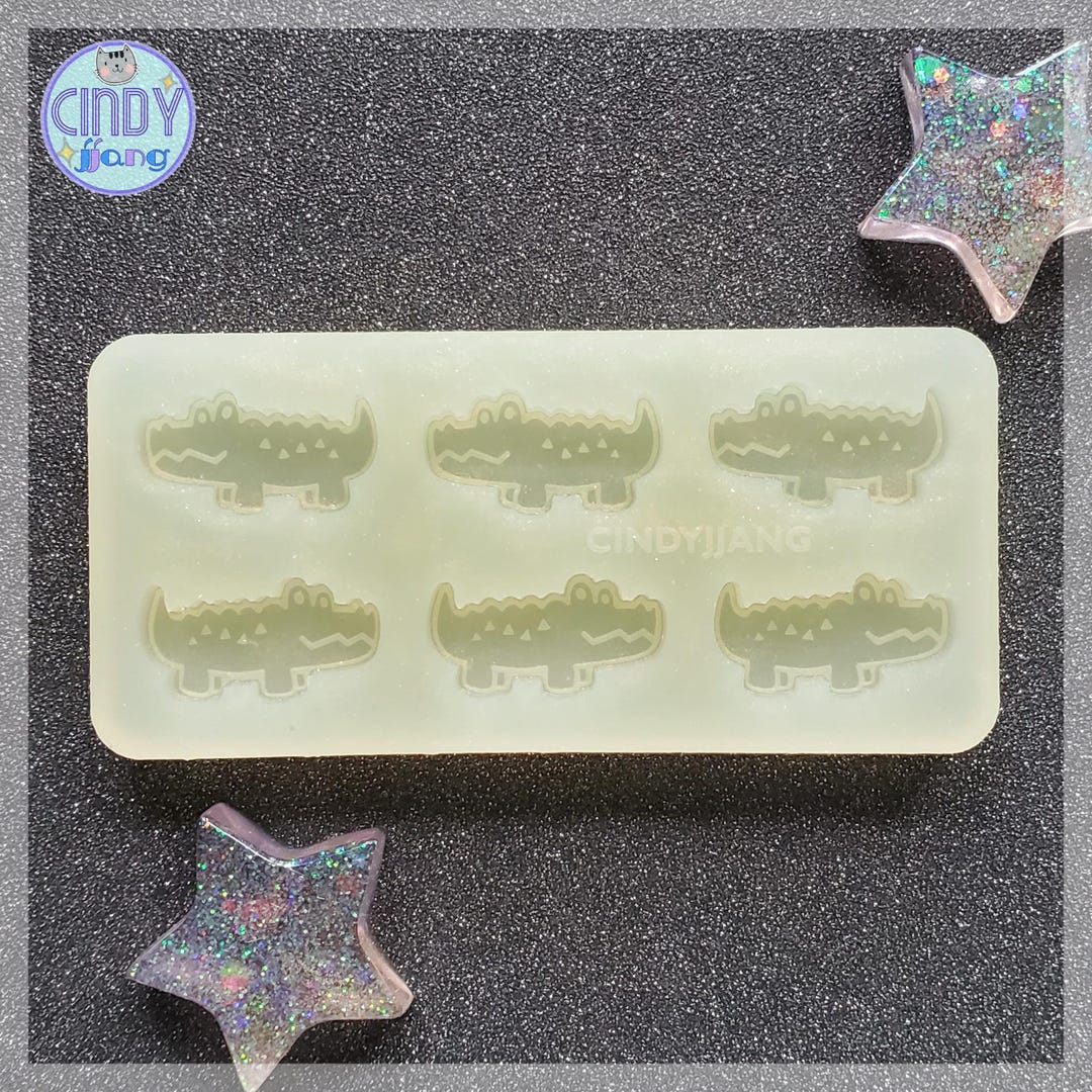 STUD - Alligator Crocodile Stud Earrings / Bits / Cabochon Mold | Shiny ...