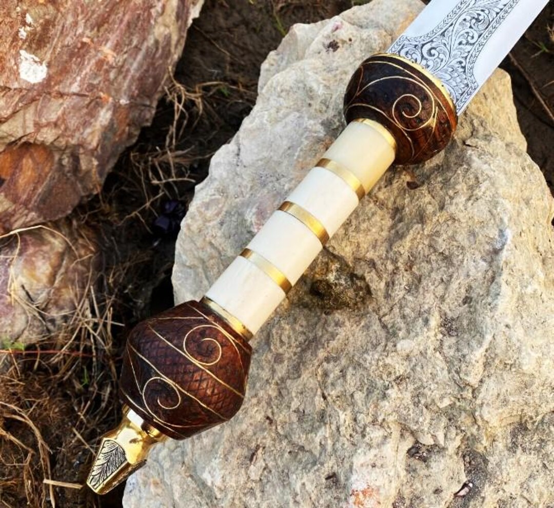 Custom Hand Forged Roman Master Sword, Gladius Sword | Hand Engraved ...