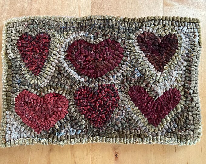 Handmade Primitive Style Hooked Rug 6 Hearts - Etsy