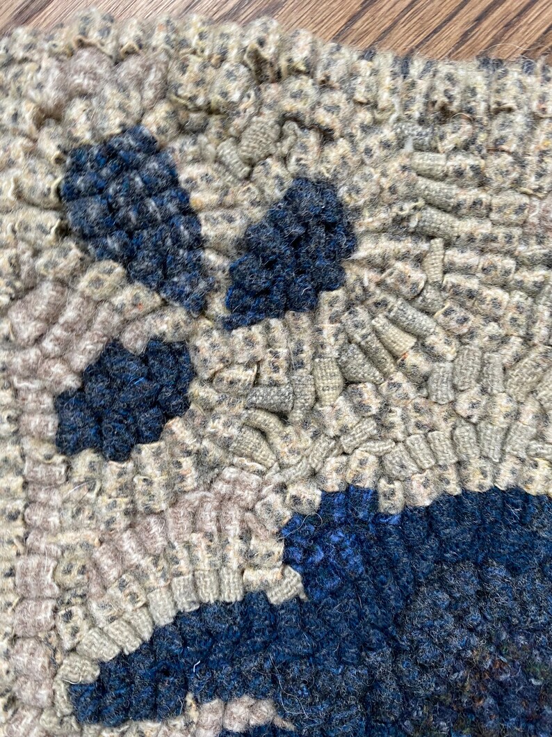 Blue and Tan Primitive Style Hooked Rug Runner Rabbit Pair in Stoneware Crock Colors - Etsy