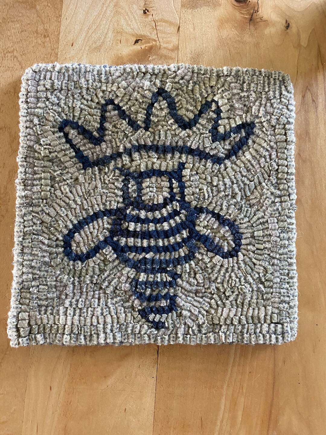 Blue and Tan Primitive Style Hooked Rug Mat Bee Sting in Stoneware ...