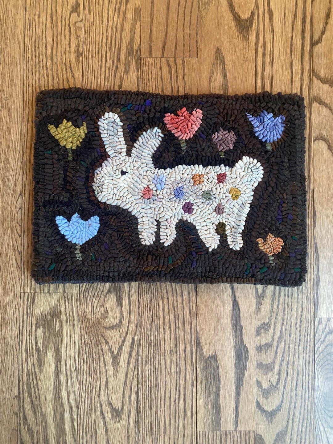 Handmade Primitive Style Hooked Rug Rabbit With Tulips - Etsy