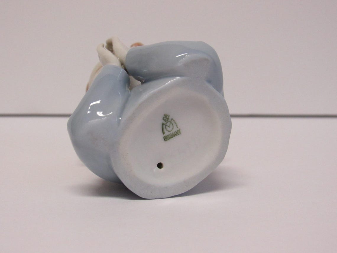 Vintage Metzler & Ortloff Germany Porcelain Figurine of A Praying Child ...