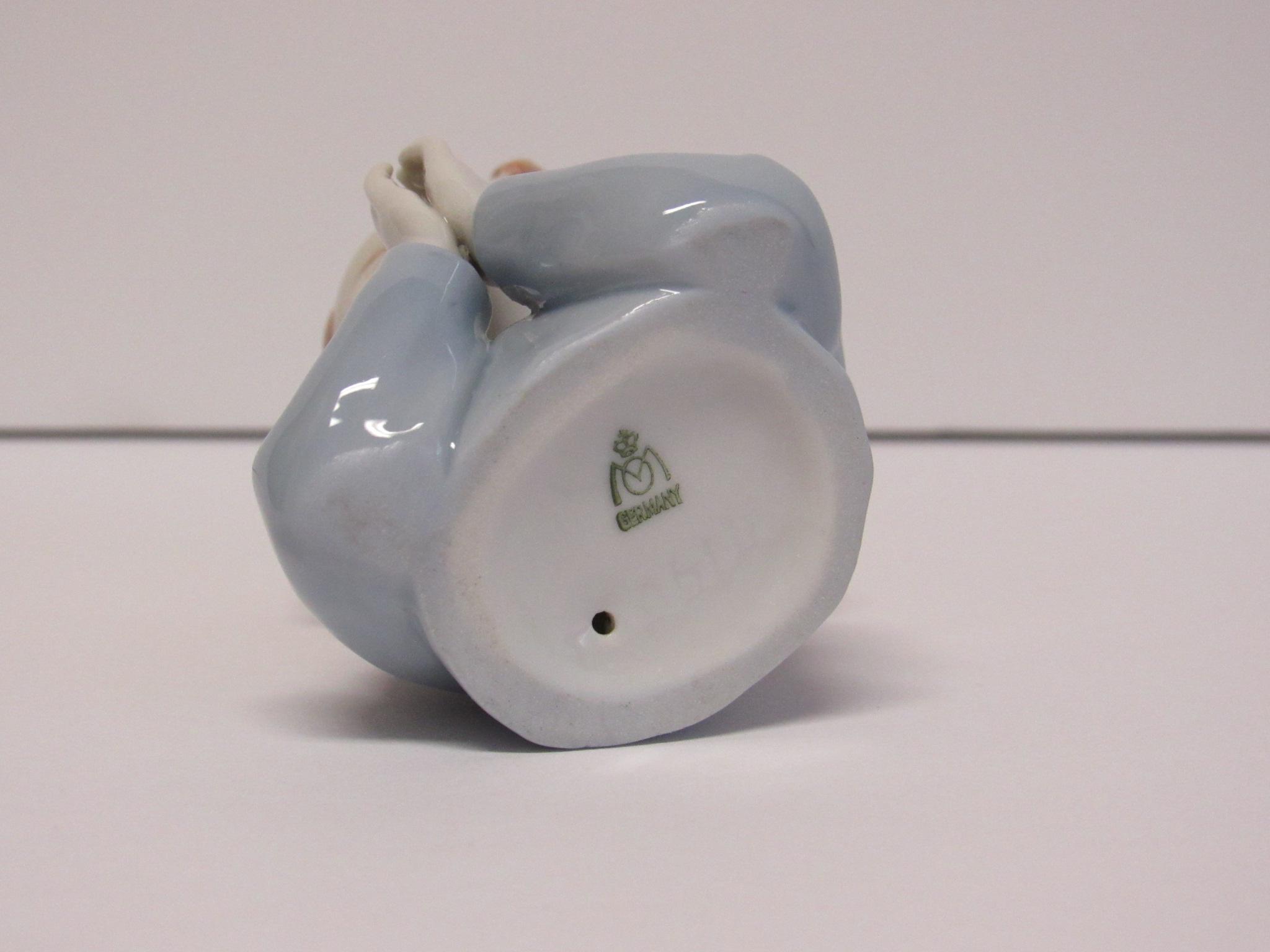 Vintage Metzler & Ortloff Germany Porcelain Figurine of A Praying Child ...