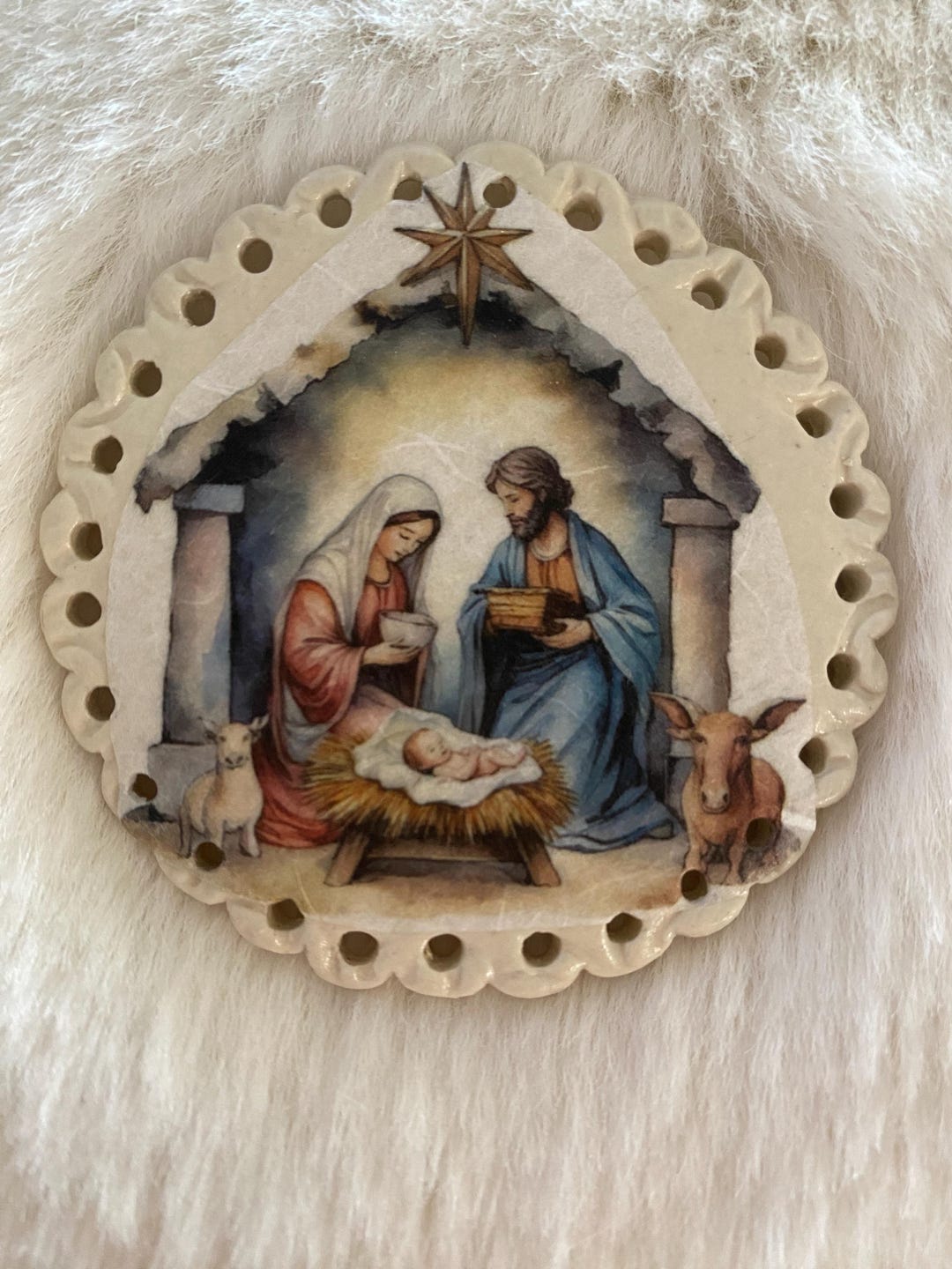 Stoneware Joseph Mary Baby Jesus Christmas Pine Needle Base 2 3/4'' 90 ...