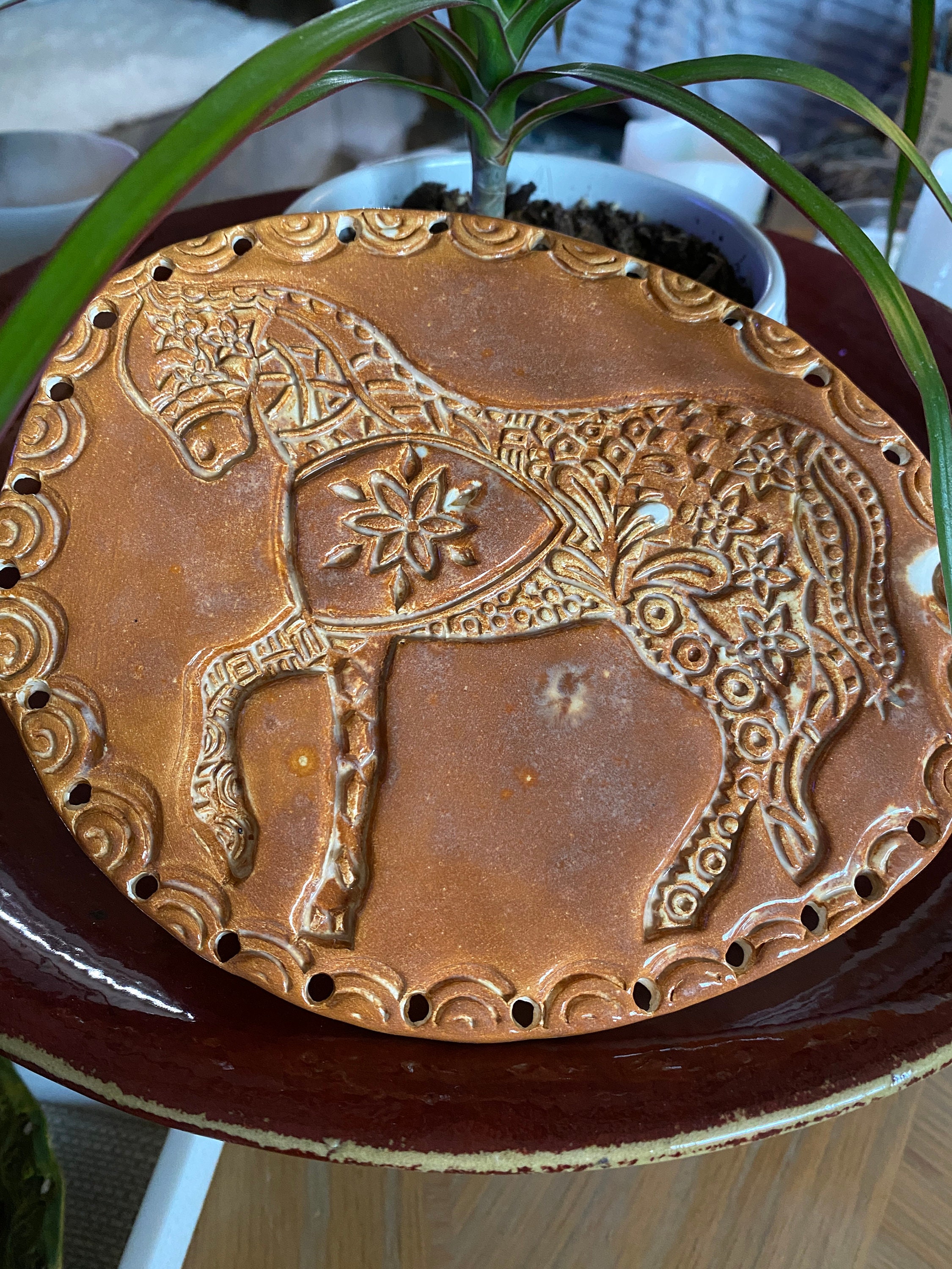 Beautiful Horse Pine Needle Base 6.5'' X 5 3/4'' 78 - Etsy