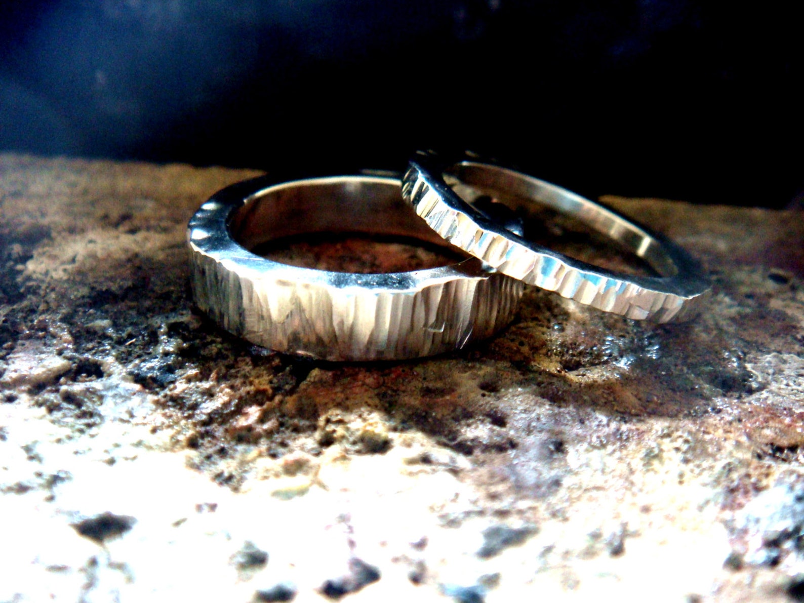 Rustic Wedding Ring Set 2mm 4mm or 5mm 6mm ... 12mm - Etsy UK