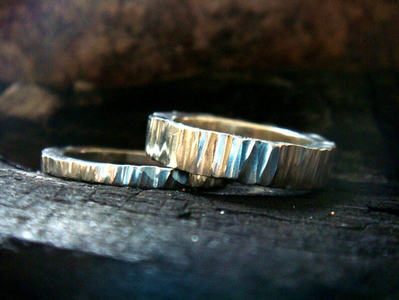 Rustic Wedding Ring Set 2mm 4mm or 5mm 6mm ... 12mm - Etsy