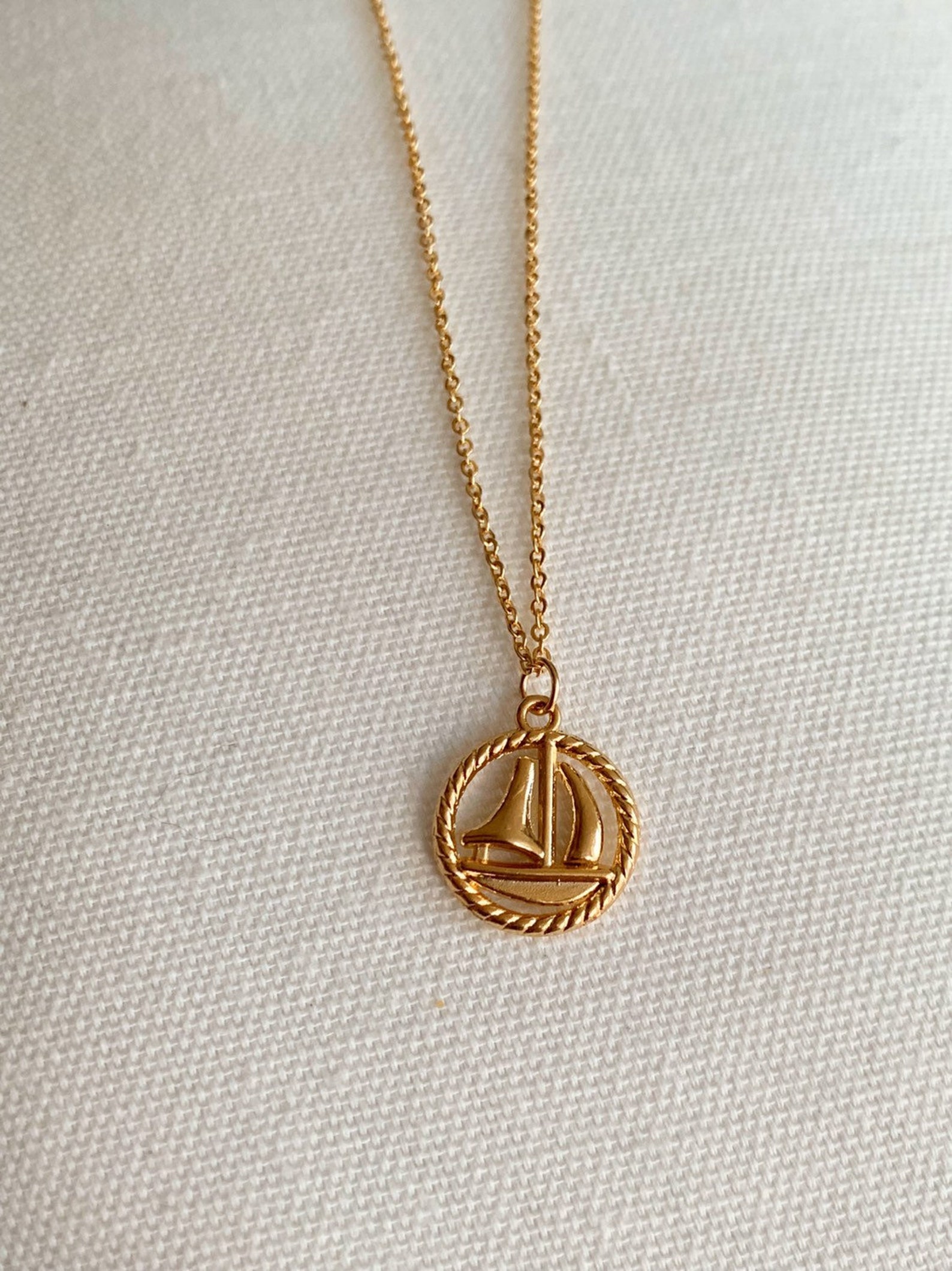 Sailboat Necklace Gold Sailboat Pendant Necklace Nautical - Etsy