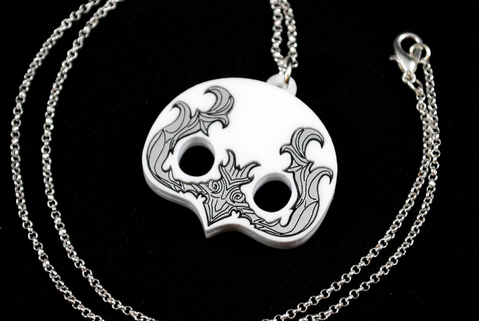 FFXIV Mask of the Ancients Acrylic as Necklace or Keychain | Etsy