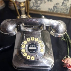 Vintage-style Brushed Metal Desk Phone | Retro Rotary Design, Hollywood ...