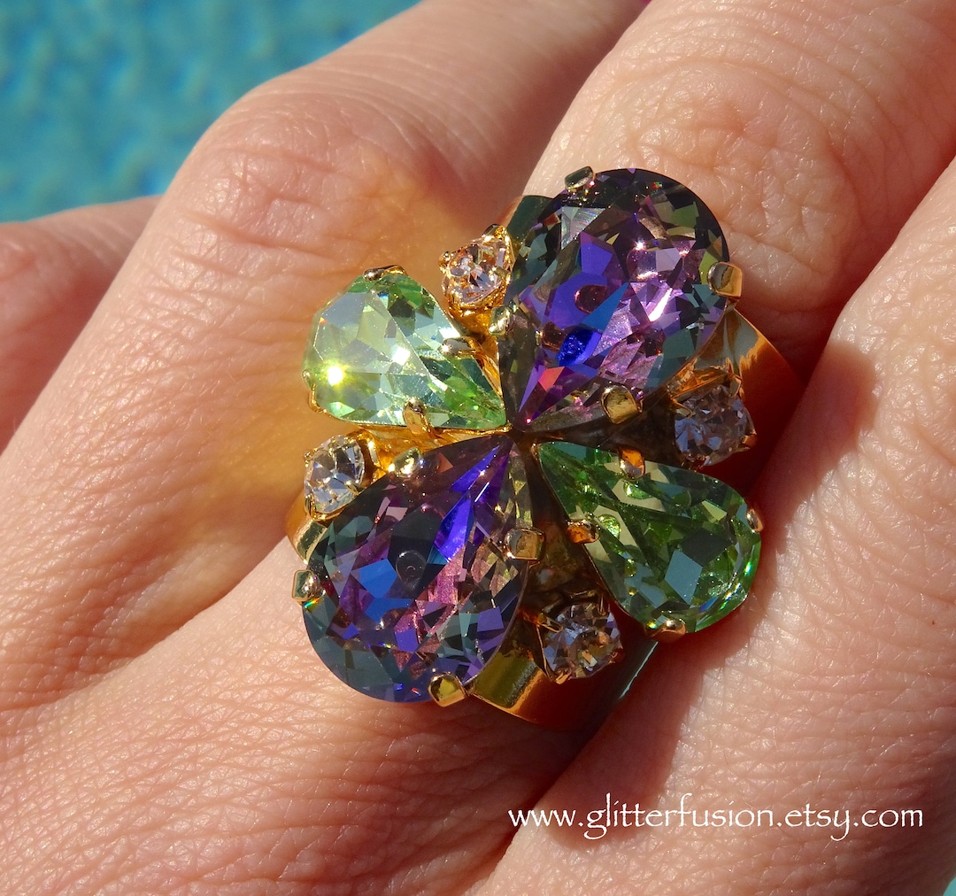 Vitrail Light & Chrysolite Swarovski Crystal Abstract Medallion ...