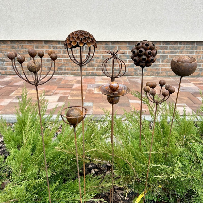 Metal Garden Flowers - Etsy