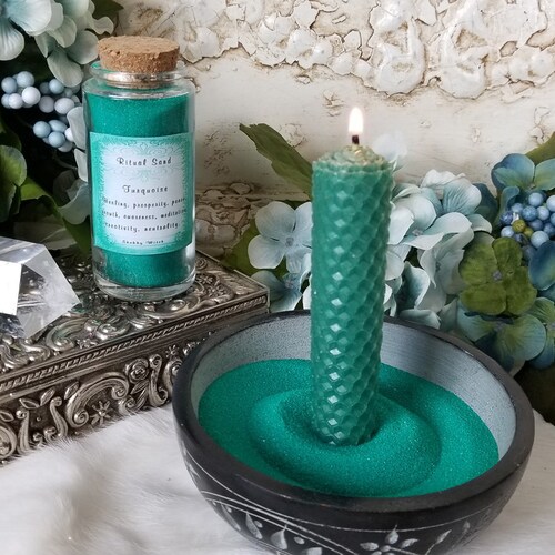 Witches Cauldron Candle Scented in Berry Bewitching Brew | Etsy