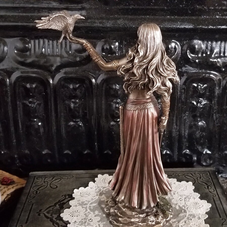 Morrigan Altar Statue | Etsy