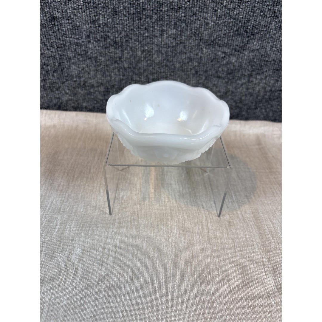 Vintage Mckee 4-1/2" Toltec Pattern~white Cut Opaque Milk Glass Bowl - Etsy