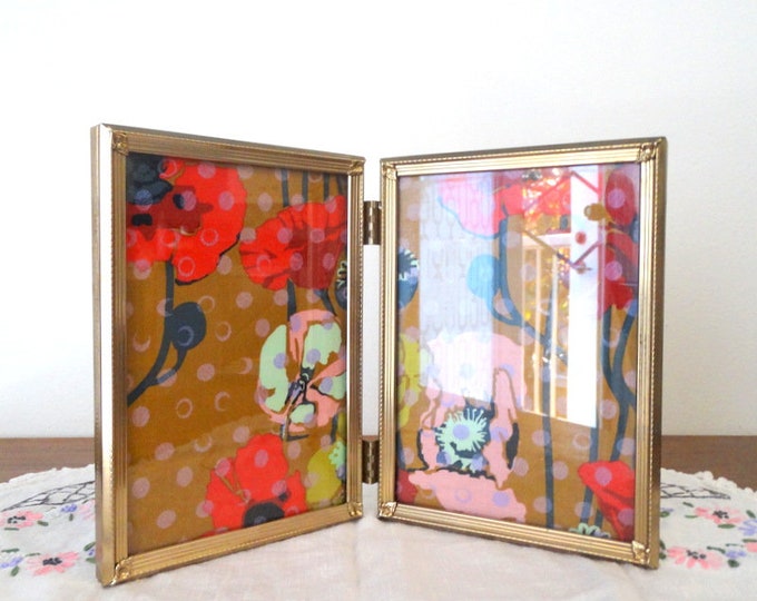 Vintage Ornate Gold Metal Folding Picture Frame. 5 X 7 Rectangle Table ...