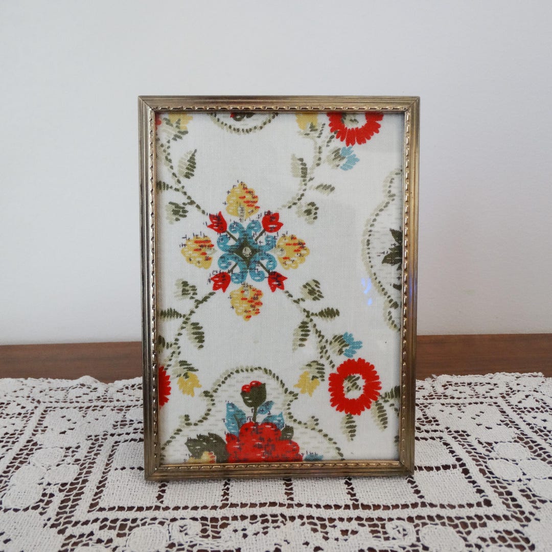 Vintage Gold-tone Picture Frame: 70s Metal Photo Display, 5x7 - Etsy