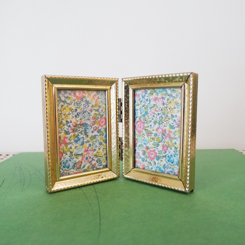 Folding Frame - Etsy