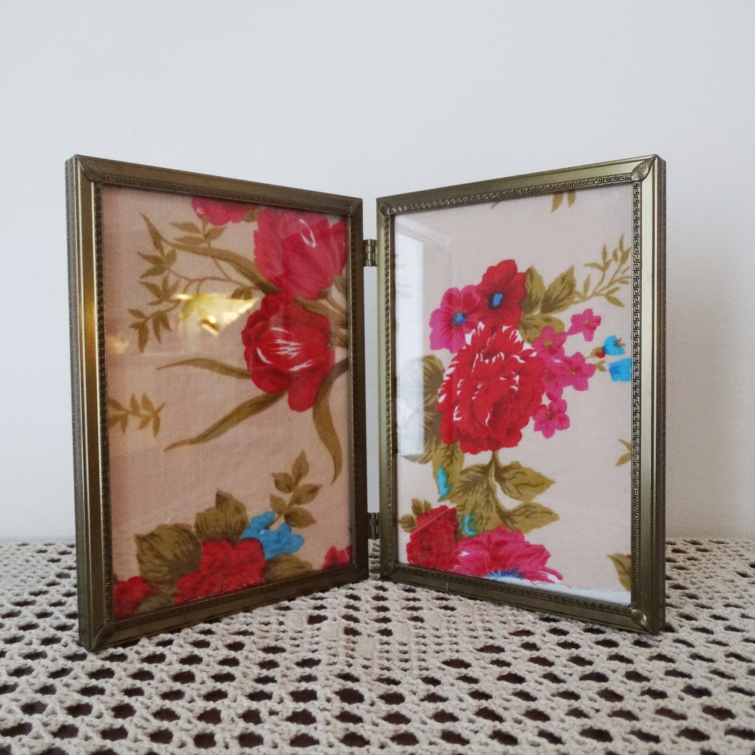 Greek Key Vintage Dark Gold Metal Folding Picture Frame. 5 X 7 ...