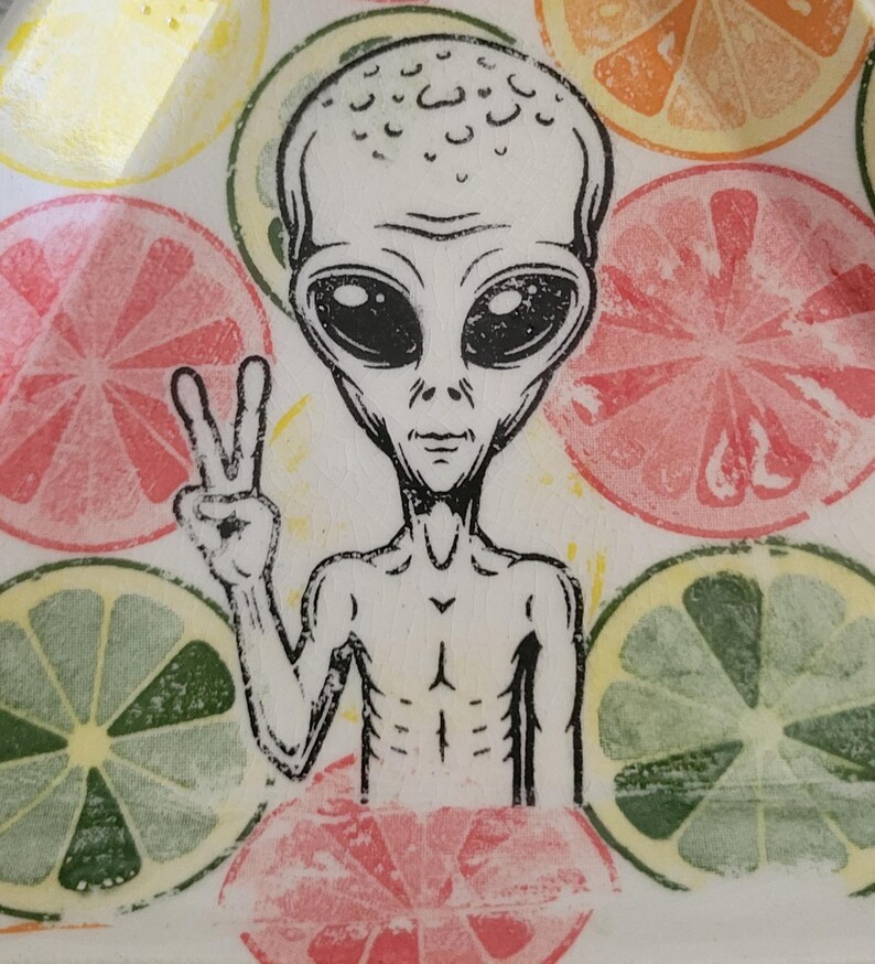 Decorative Alien Trinket Dish Handcrafted and Unique - Etsy