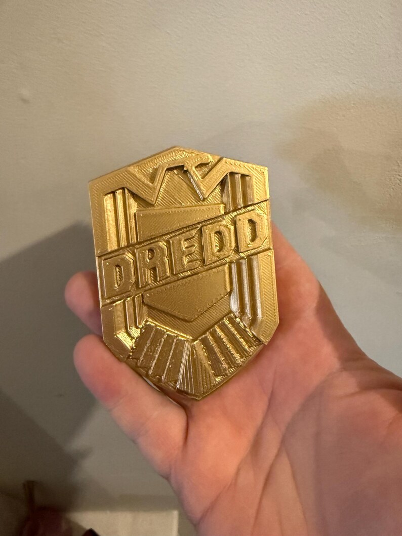 3D Printed Judge Dredd Badge Either Use as Cosplay or as a Fridge ...