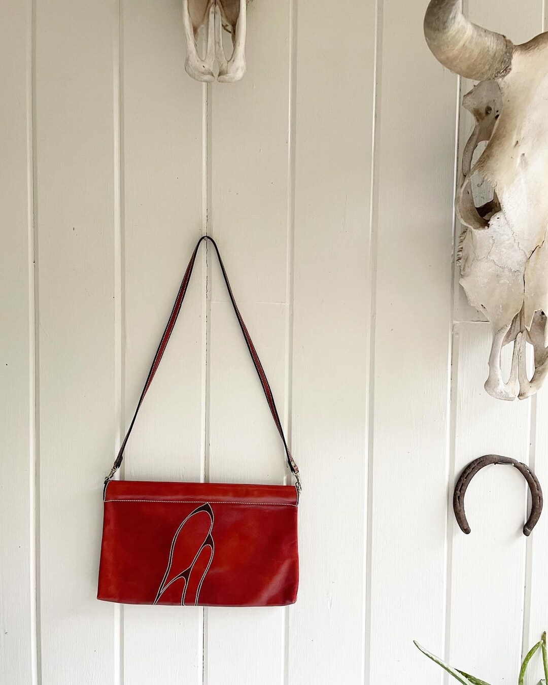 Vintage MCM Leather Clamp Shoulder Purse. Stitched Design on the Front ...