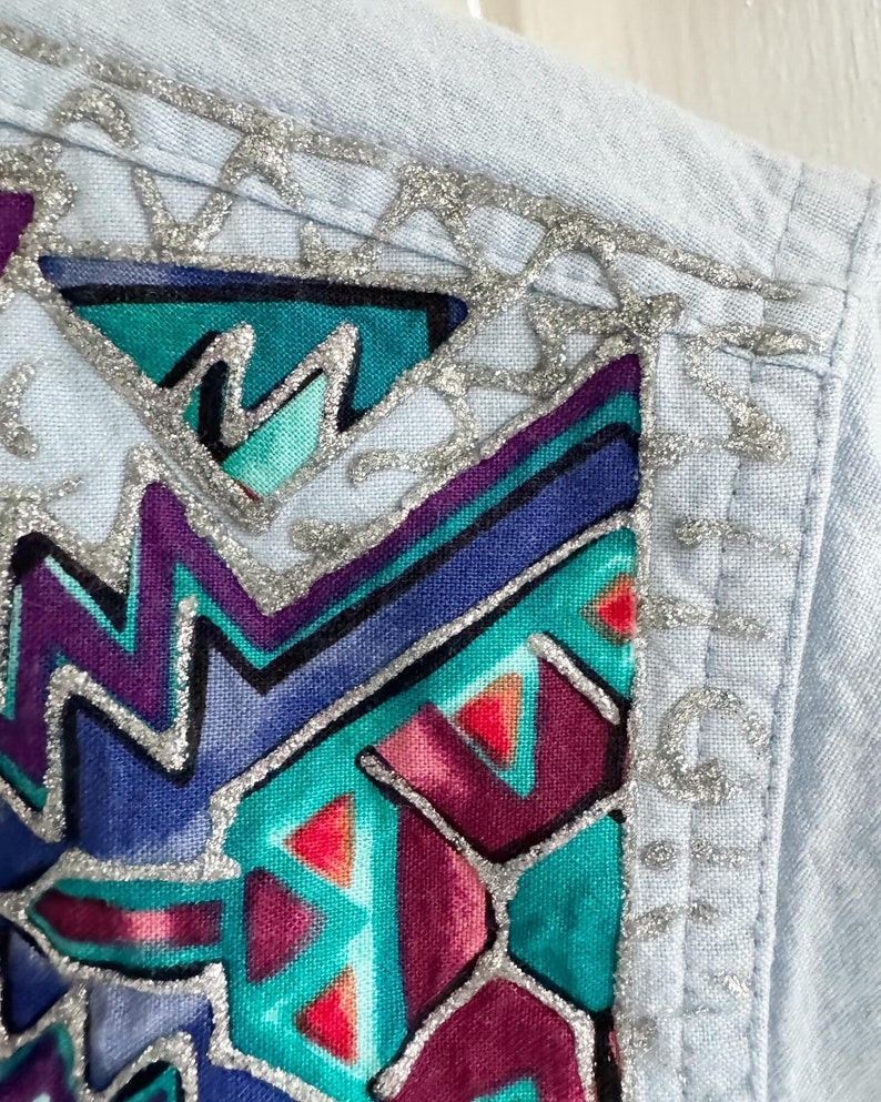 Amazing Glittery Silver Puffy Paint and Patchwork Short Skeeve Button ...