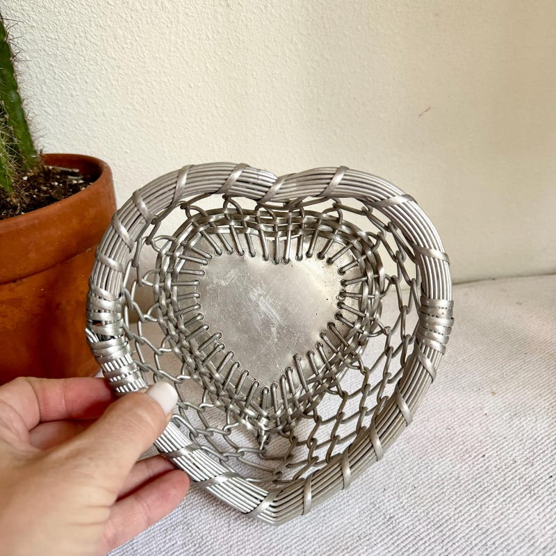 Wire Heart Basket - Etsy