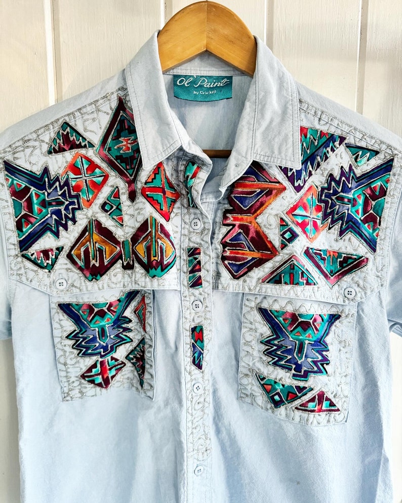 Amazing Glittery Silver Puffy Paint and Patchwork Short Skeeve Button ...