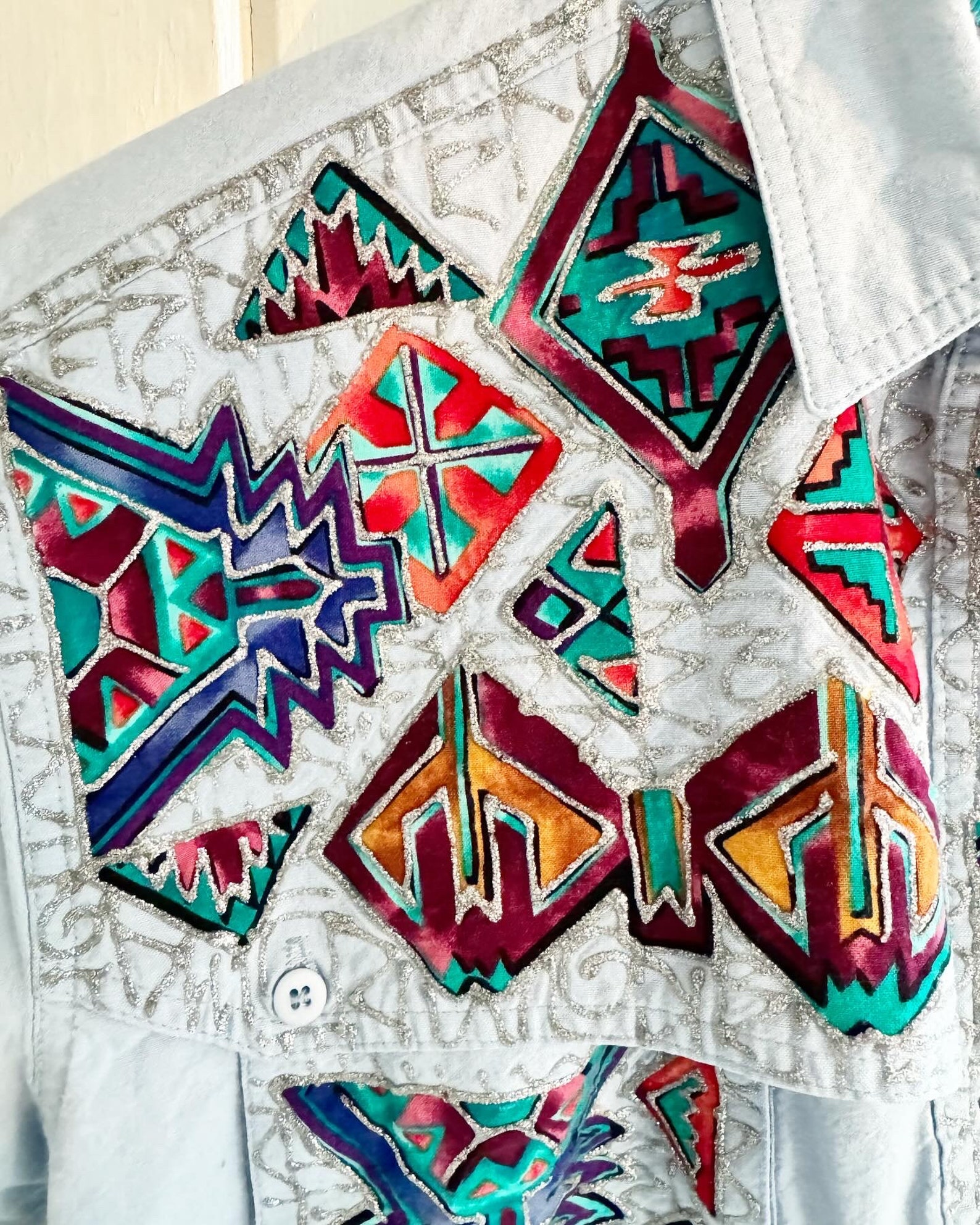 Amazing Glittery Silver Puffy Paint and Patchwork Short Skeeve Button ...