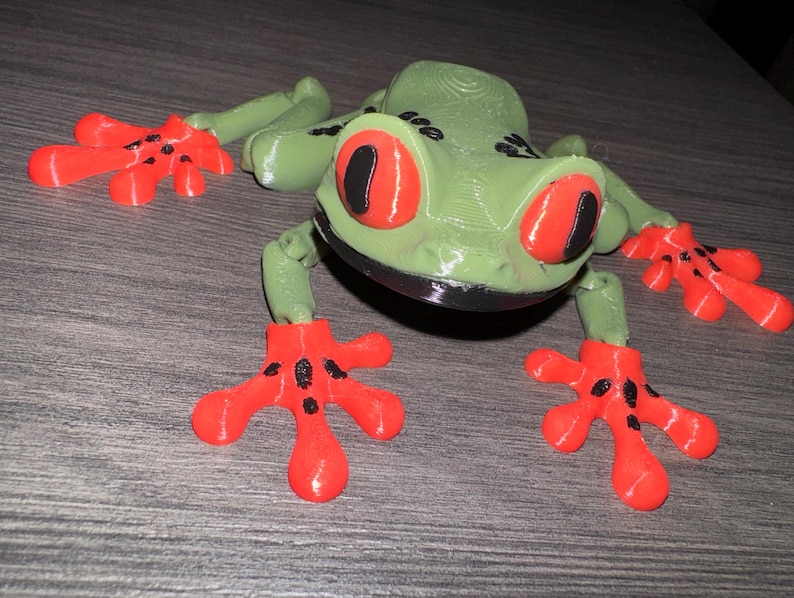 Customizable 3D Printed Articulated Tree Frog Toy With Movable Limbs ...