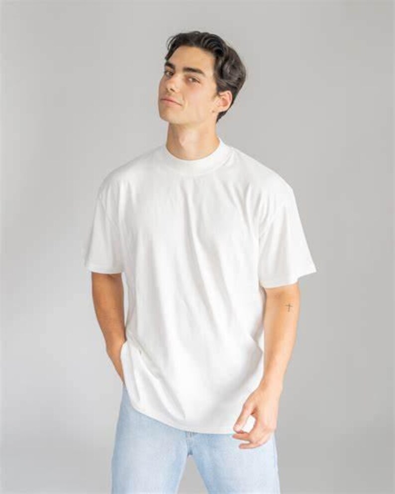 Basic t-shirt - Etsy México